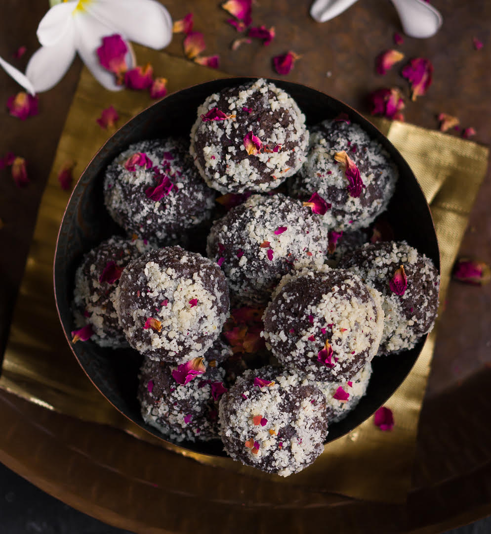 Easy Chocolate Peda Recipe -Diwali Sweets - Tasha's Artisan Foods