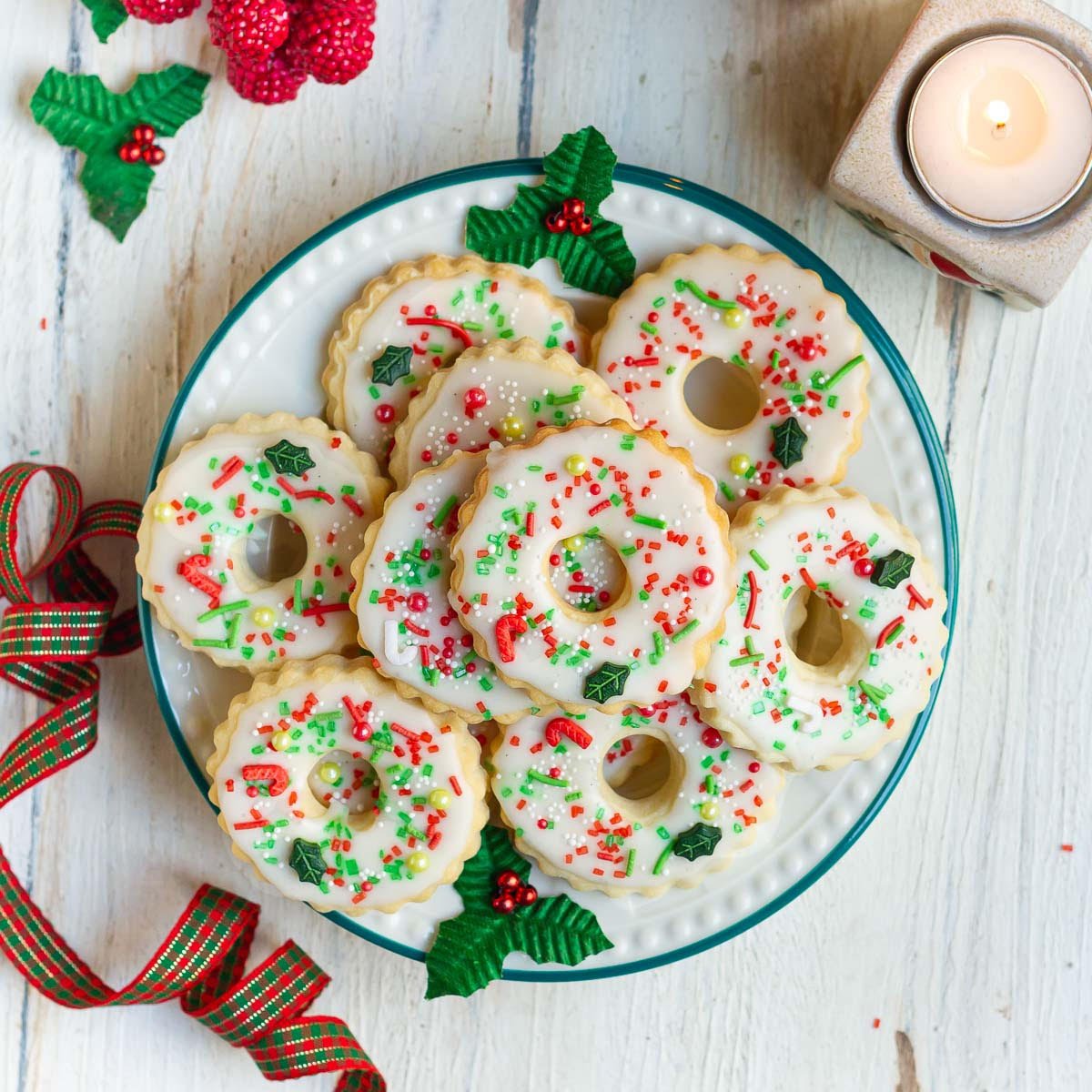 Easy Christmas Wreath Sugar Cookies - Tasha's Artisan Foods