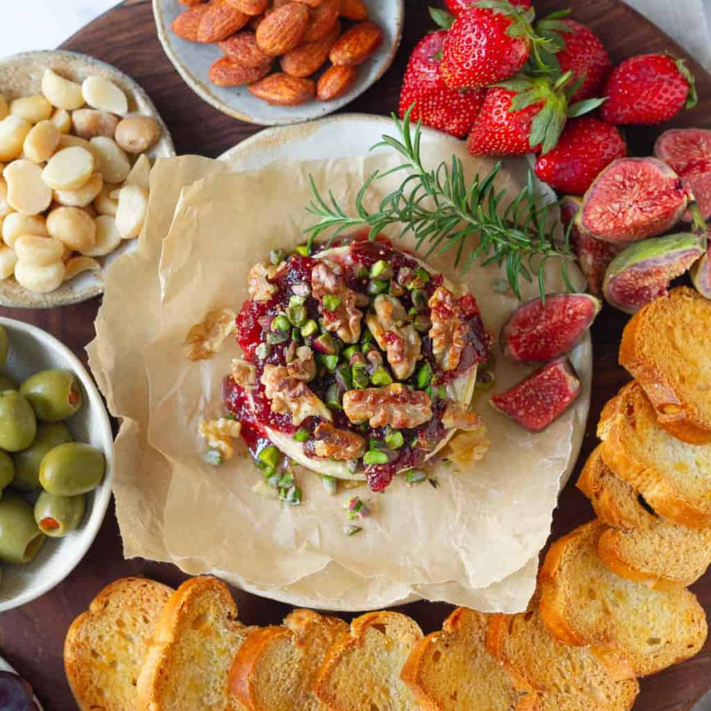 Easy Baked Brie with Fig Jam